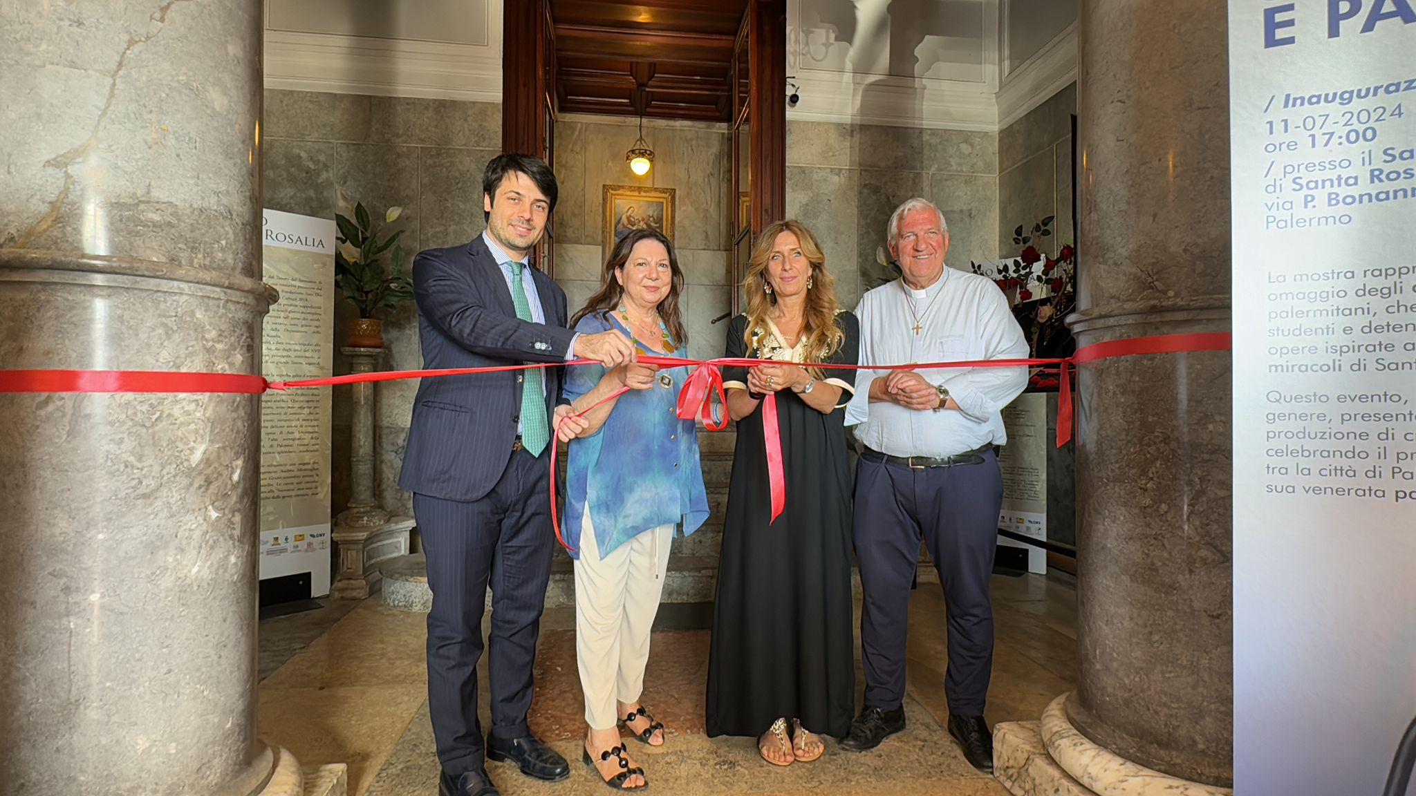 “Santa e Patrona”, inaugurata al santuario la mostra orafa organizzata ...